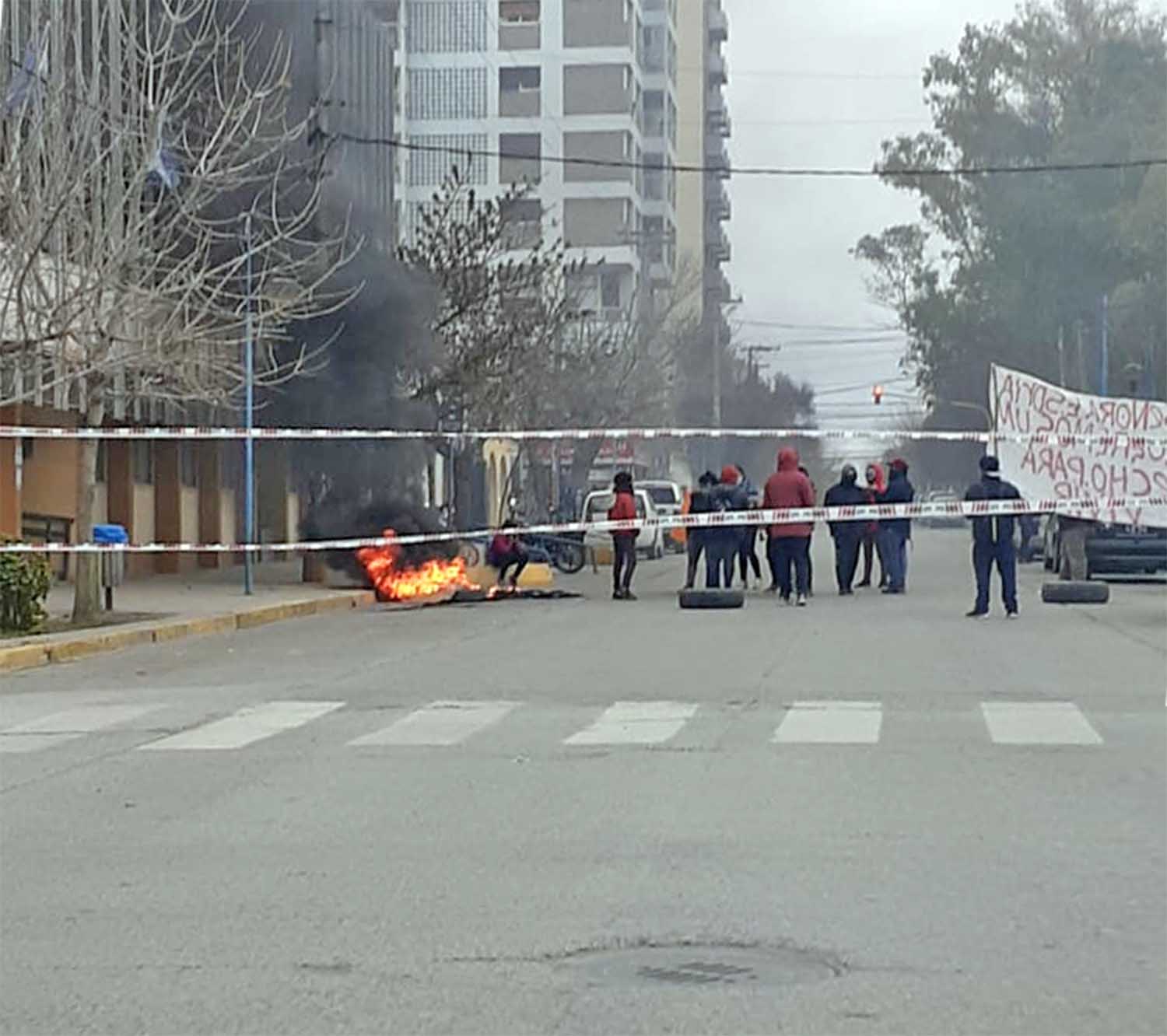 Nueva protesta de vecinos en las puertas del Municipio | La Super Digital